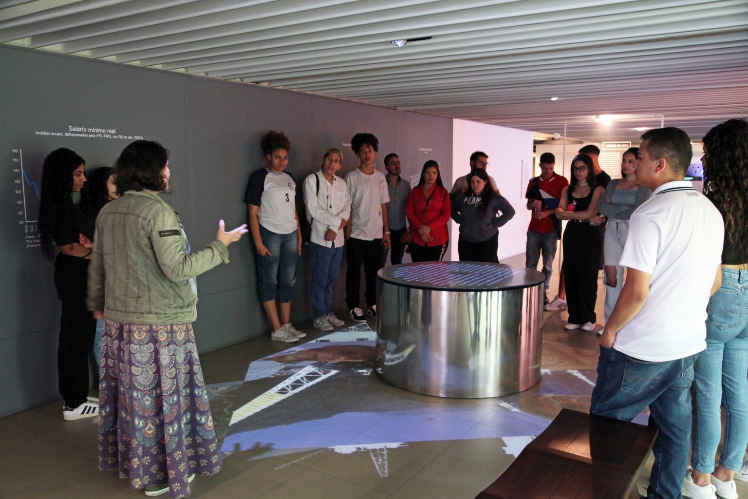 Um plano real: a história da estabilização econômica do Brasil ...