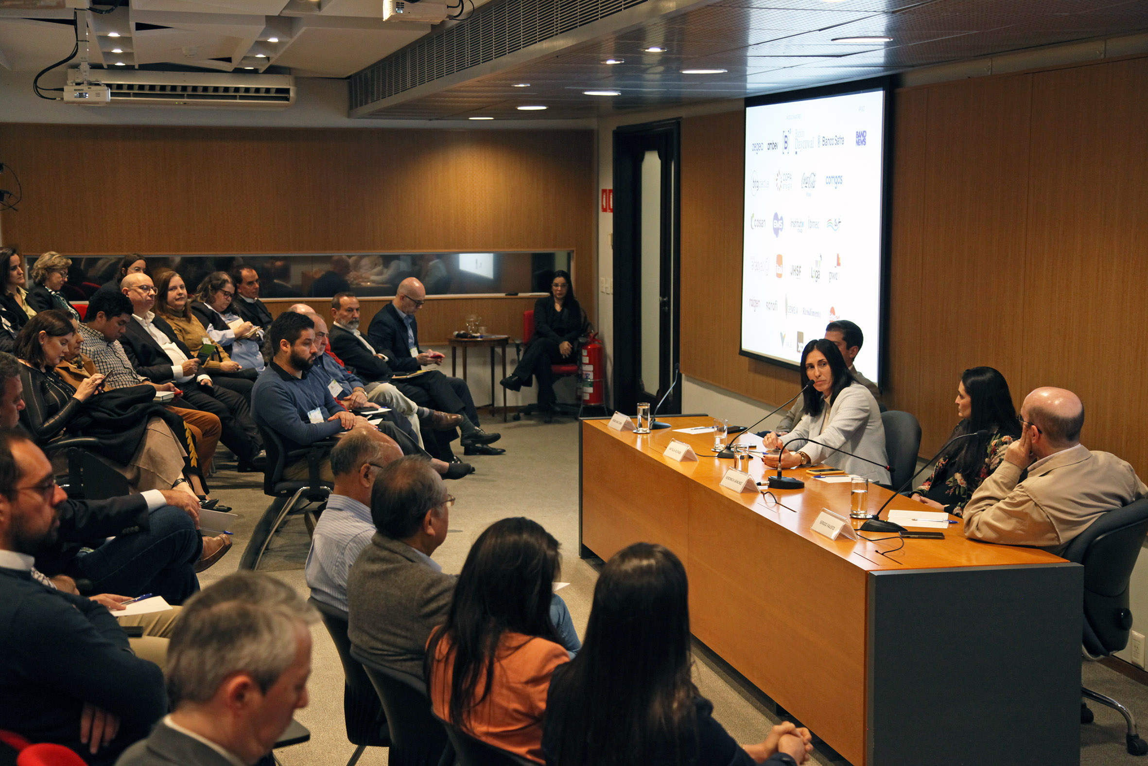 Perspectivas do investimento privado em saneamento básico: o que fazer ...